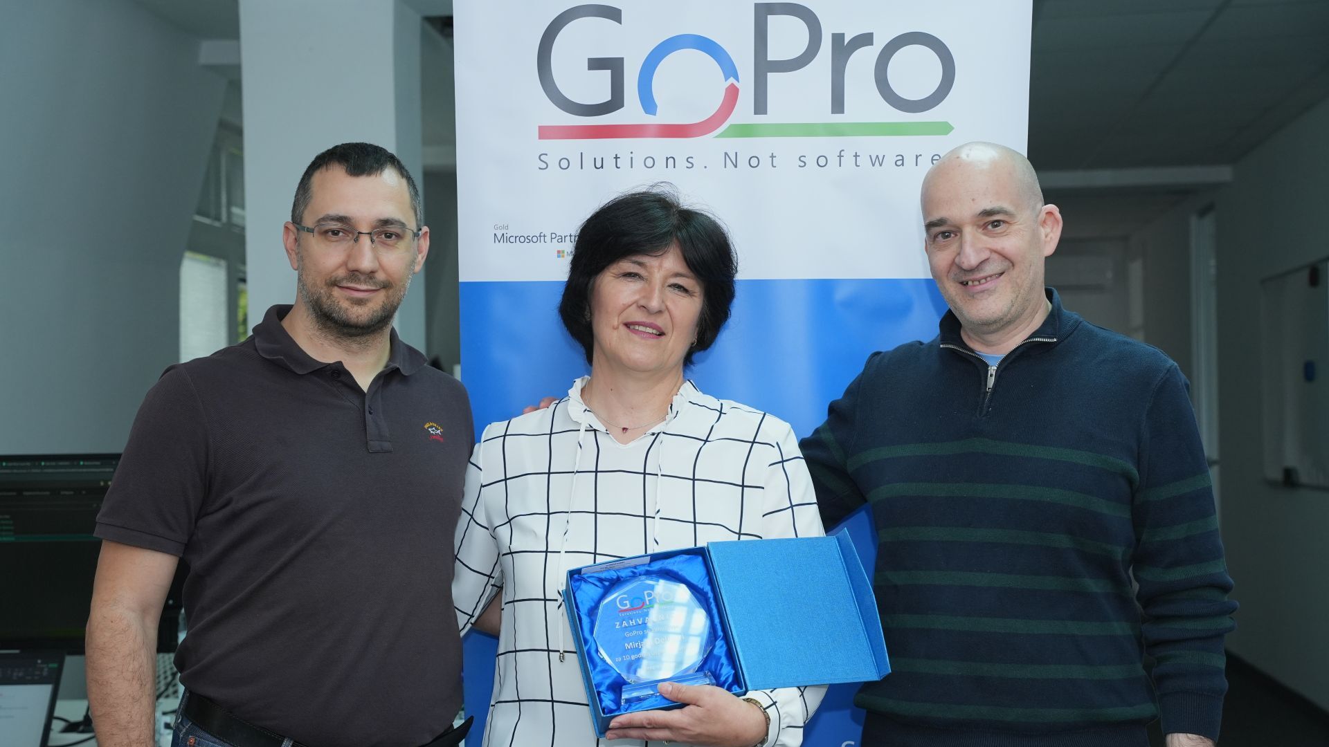 When the Years Fly By with the Right People - gopro.rs